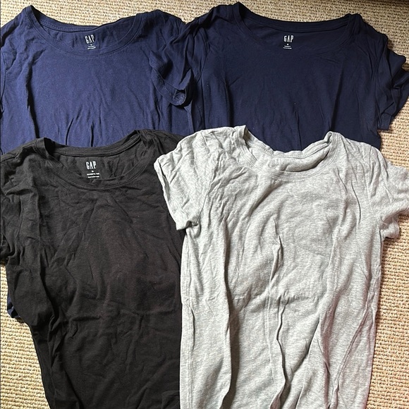 GAP | Tops | 4 Gap Womens Favorite Tee Short Sleeve Tees 2 Navy Black ...